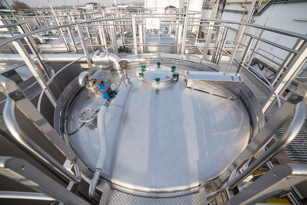 Serbatoi, miscelatori e reattori in acciaio inox - Per semplice ...